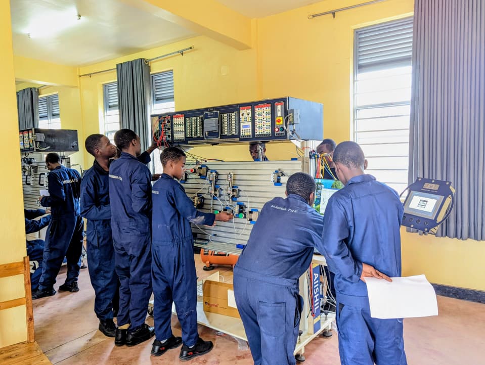 Karongi: à Mubuga TSS, une école technique moderne forme ensemble ...